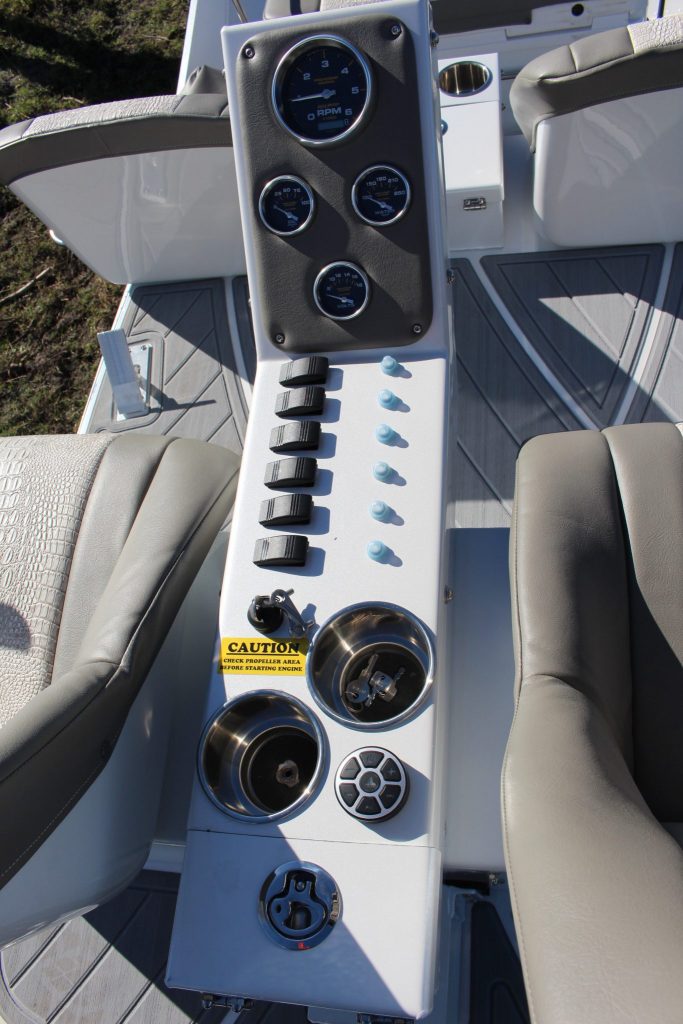 CONTROL CONSOLE 21 – Diamondback Airboats
